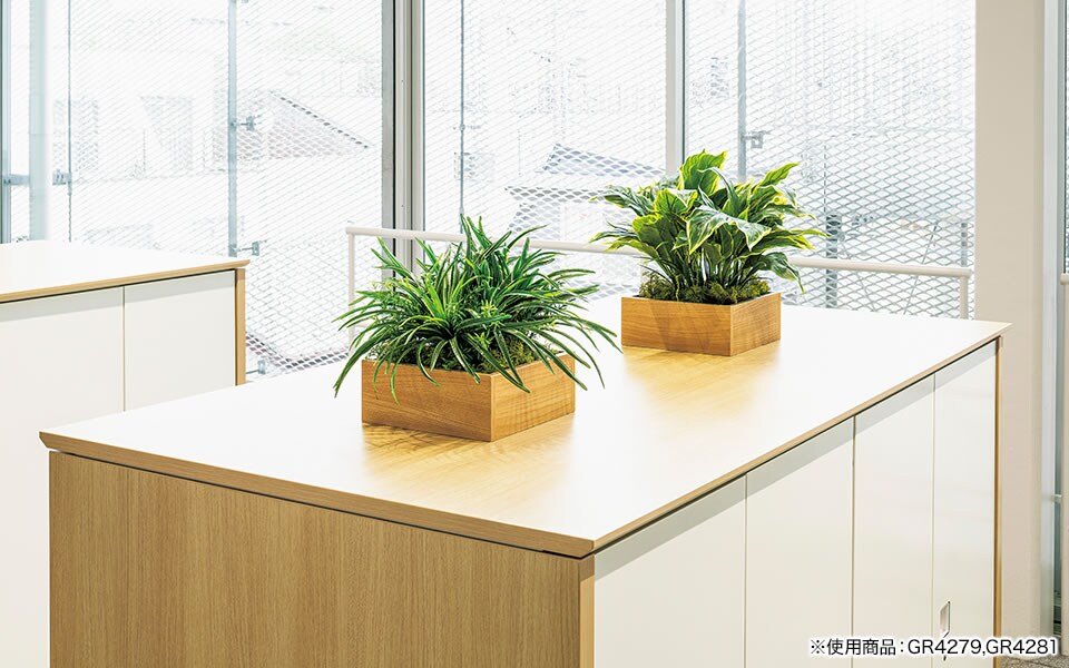 【送料無料】 ベルク フェイクグリーン インテリアグリーン 観葉植物 人工 卓上ポット GR4285の通販 ｜ オフィス家具通販の【オフィスコム】